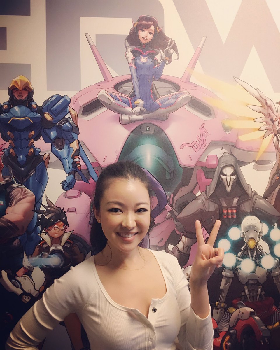 Charlet Chung (voice of D.Va) at MomoCon 2017 – NerdEXP
